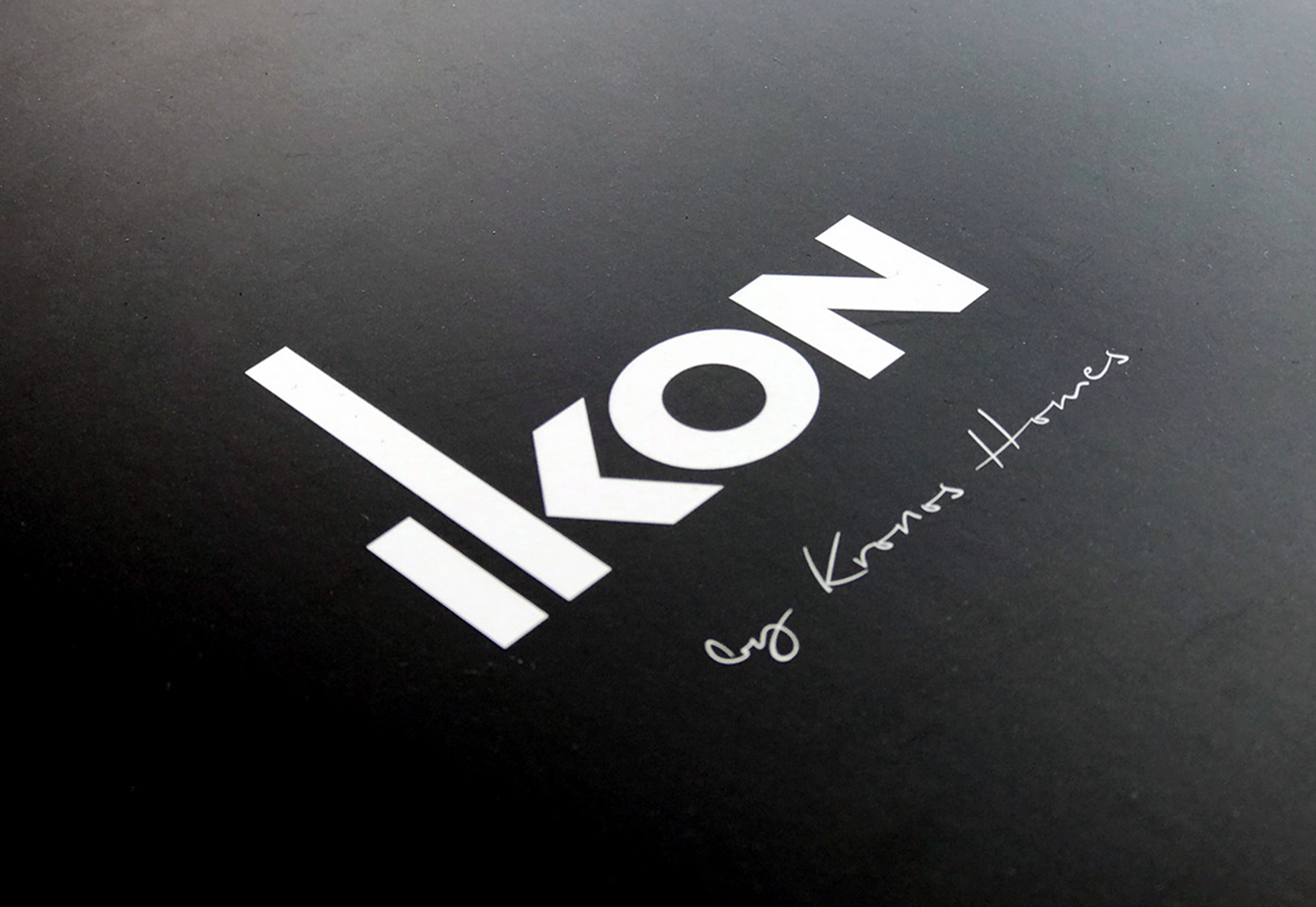 Ikon - Cat and Curious